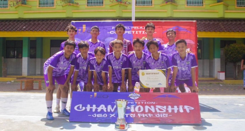Tim Futsal MTs Negeri 17 Jakarta Juarai Turnamen Futsal Antar Pelajar ...